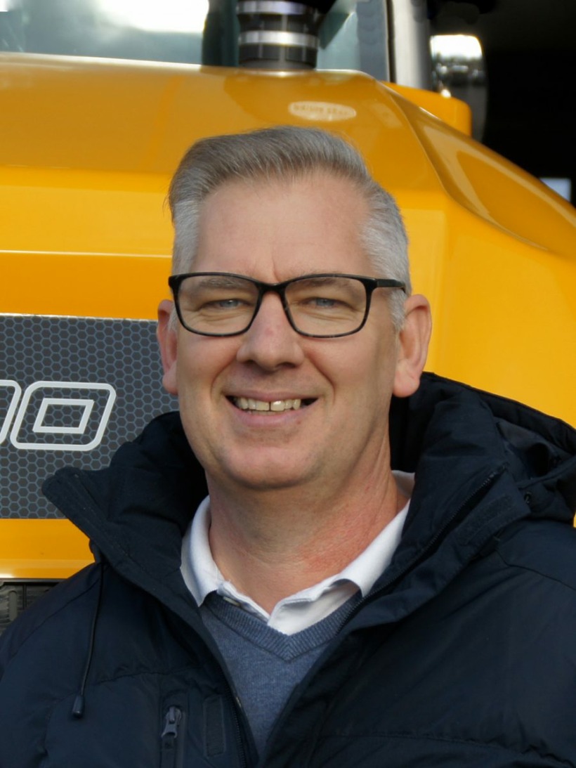 Mecalac Wheeled Excavators | Ahlmann